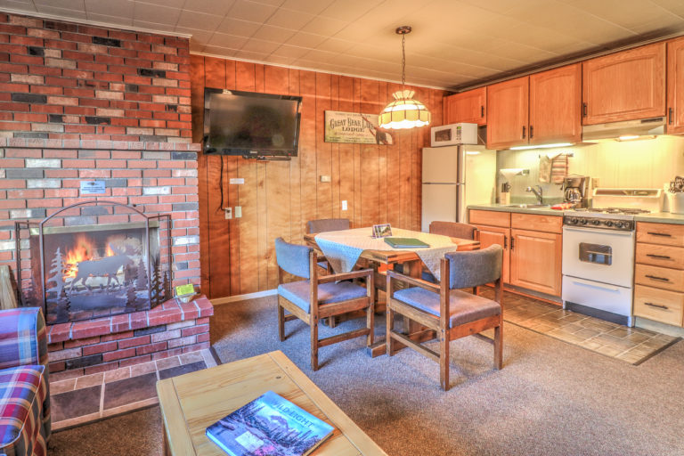 Upper Chalet Suites (#17 & 18) - McGregor Mountain Lodge - Estes Park, CO